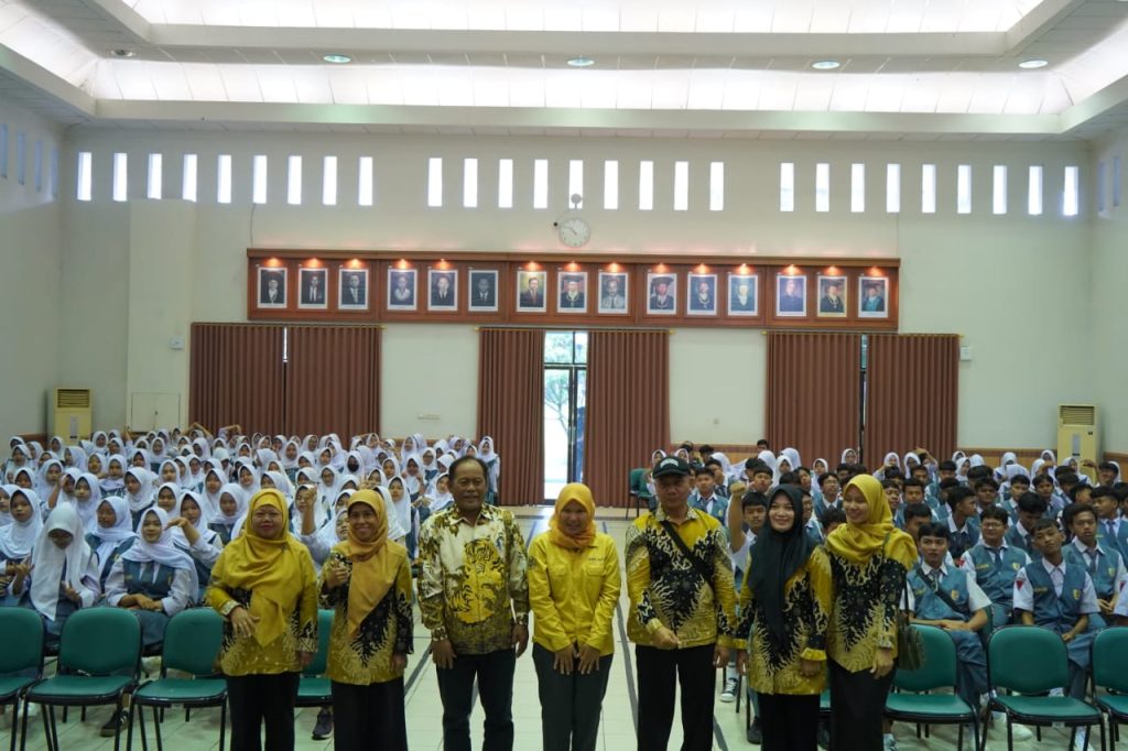 Promoting Departments & Flagship Programs, Faculty of Agriculture UGM Welcomes Visit from SMA ...